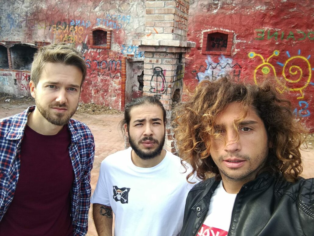 Safari - new single/video - In eterno conflitto - Metrodora